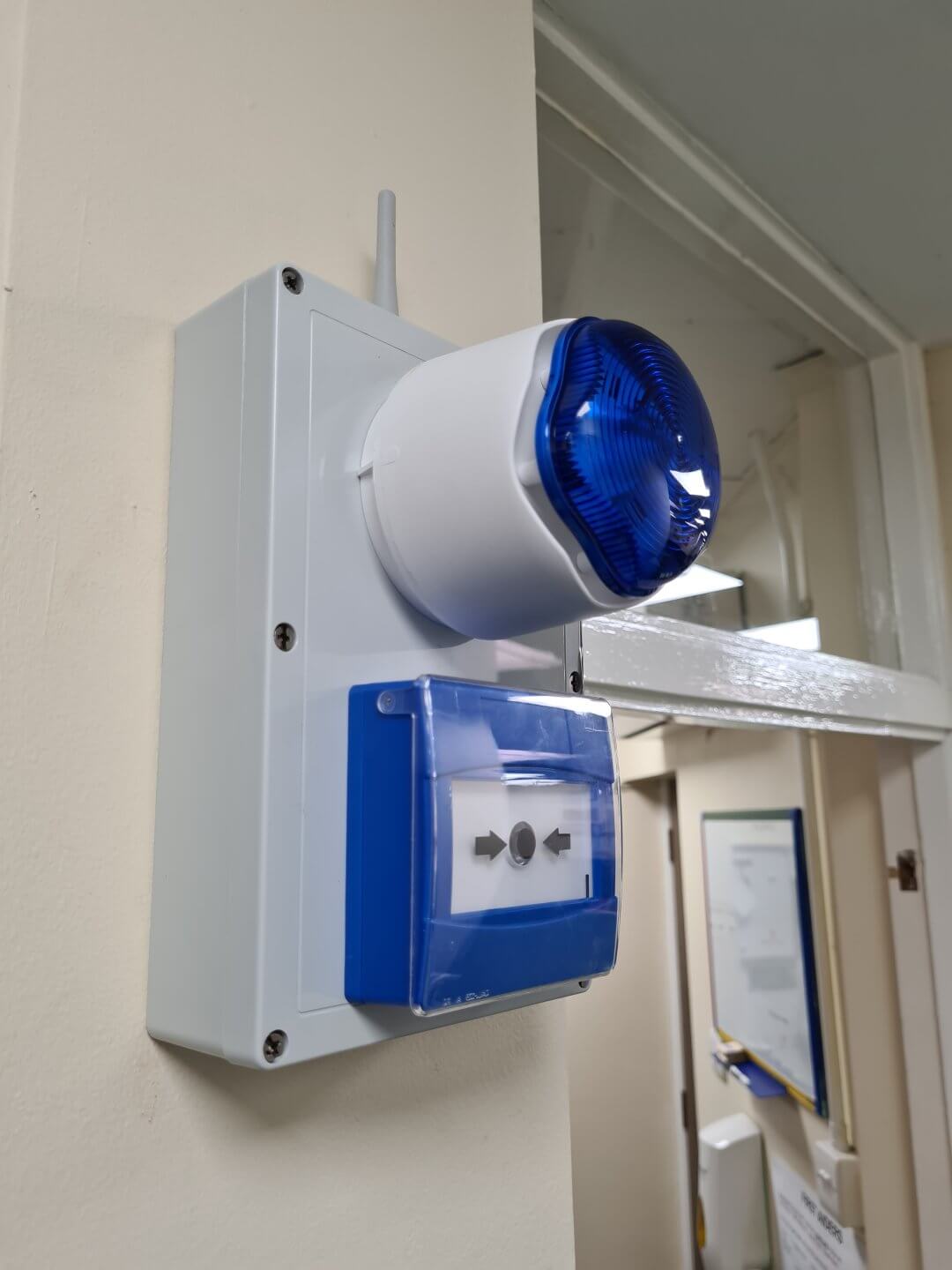 Lockdown Alarm Systems For Schools & Businesses | Emergency Alerts