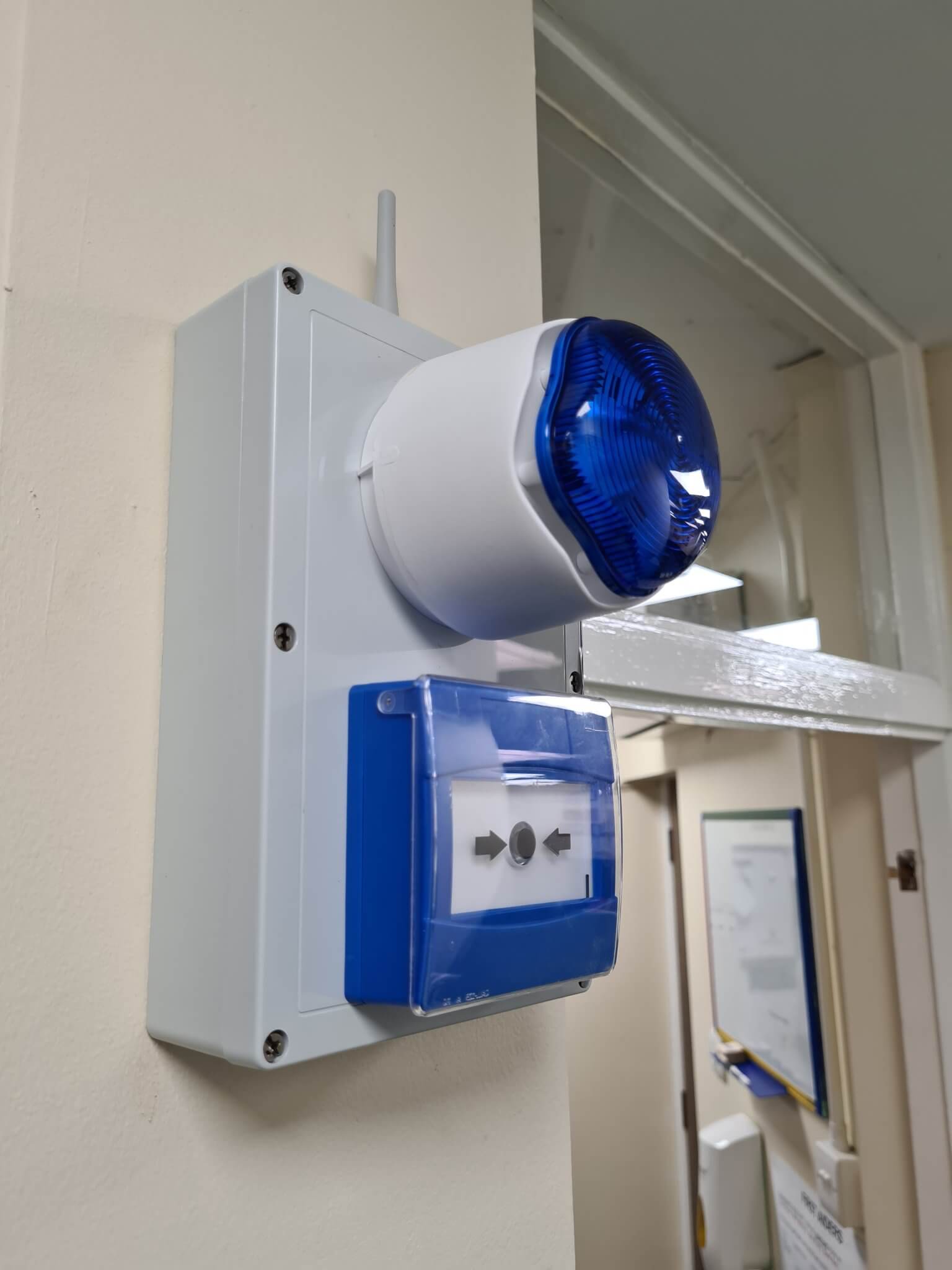 Lockdown Alarm Systems For Schools & Businesses | Emergency Alerts